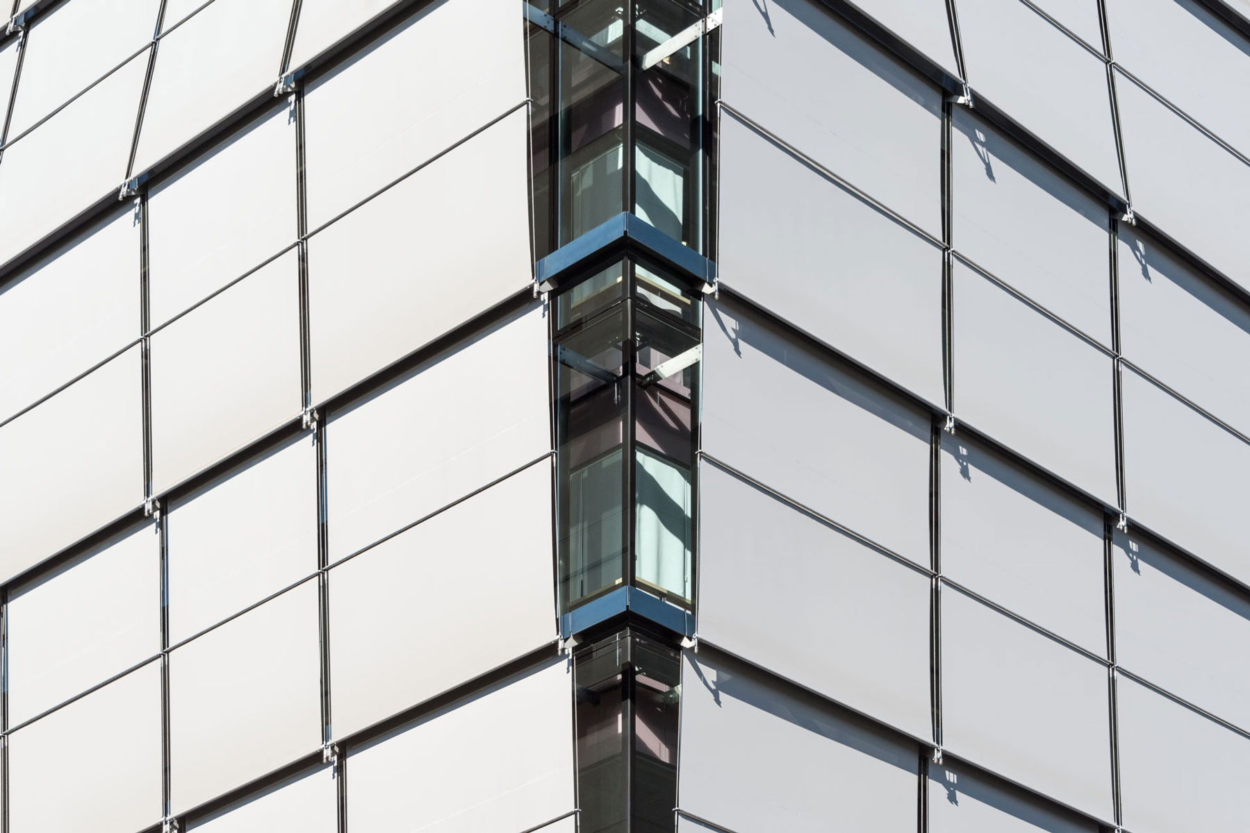 Roche Labor B92 Basel – Effiziente Sonnenschutzlösungen von Kästli ...